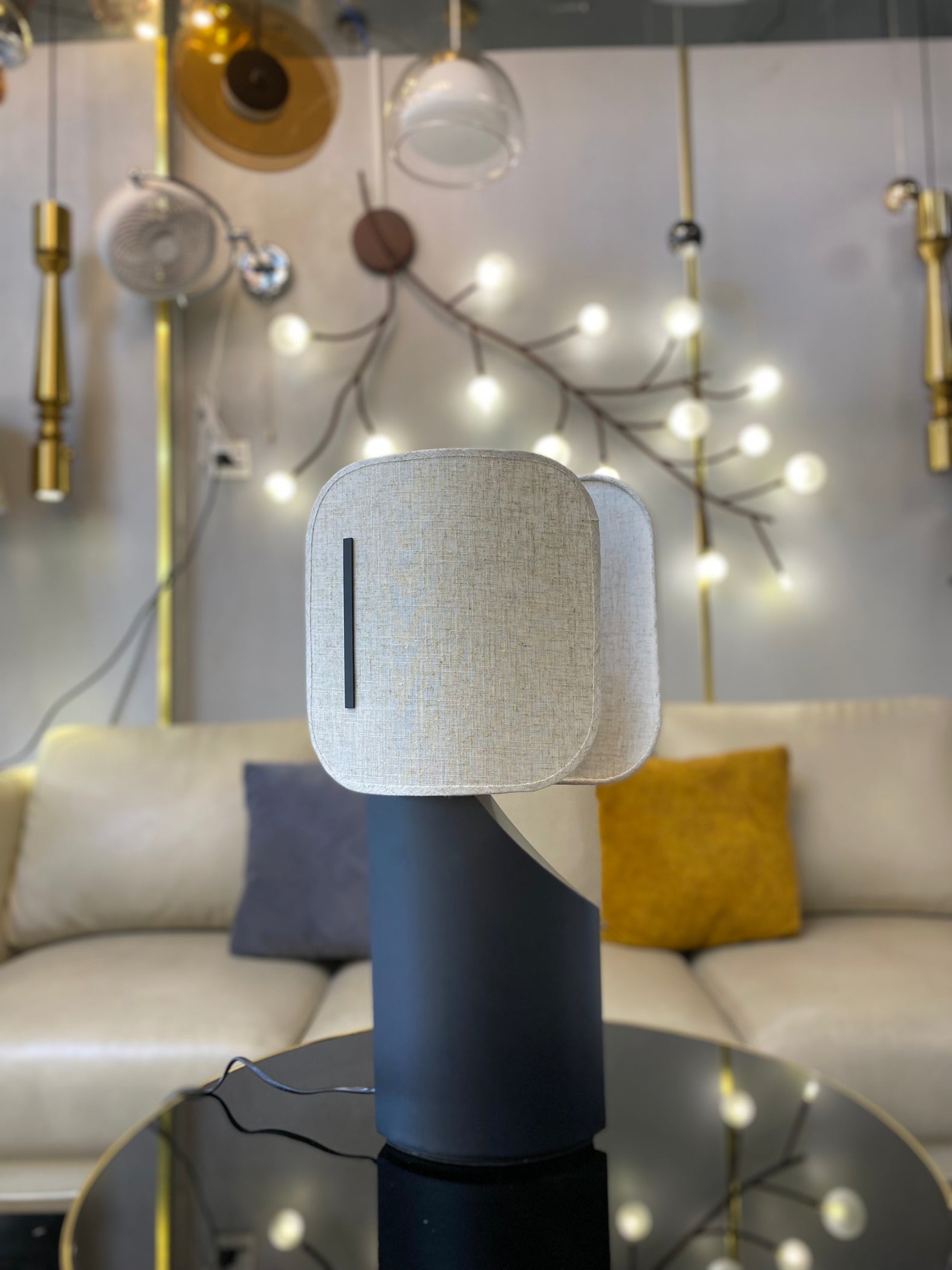 FLINT TABLE LAMP — Ordinaire Vietnam